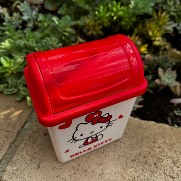 Hello Kitty | Storage & Organization | New Hello Kitty Table Top Trash ...